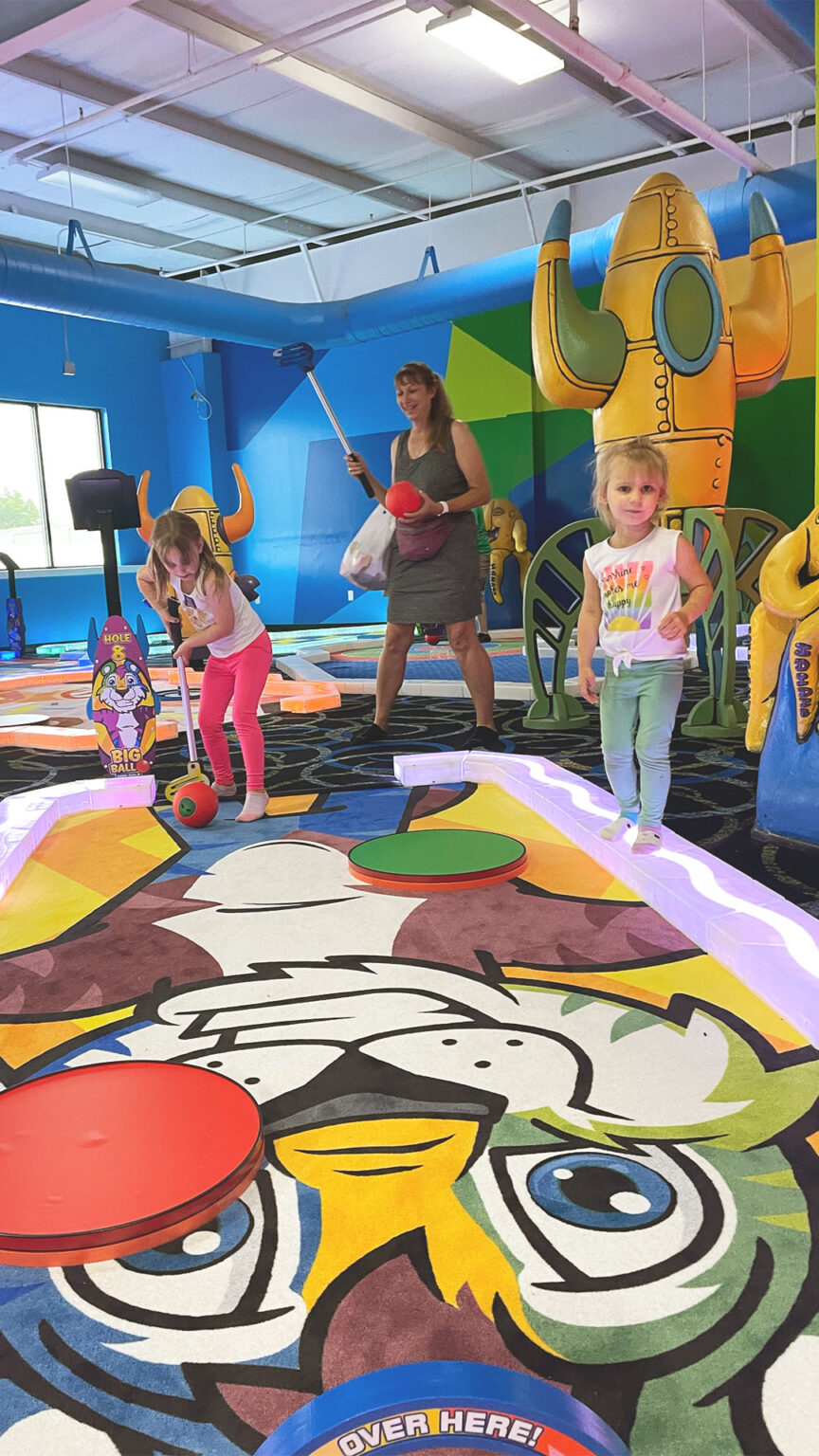 New Custom Mini Golf Course: Big Ball Mini Golf rolls in to Bonkers